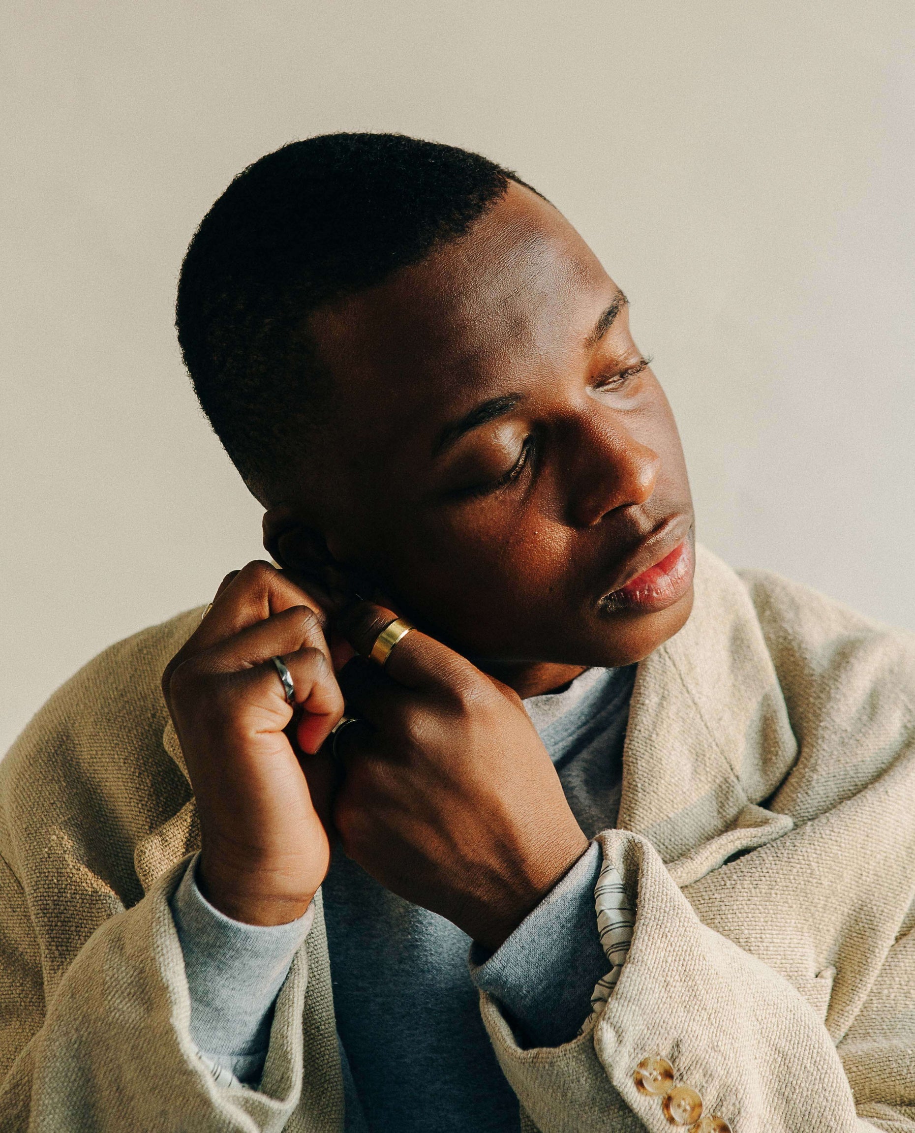 Threadless vs Threaded Jewelry Explained Simply – Valensole Jewelry